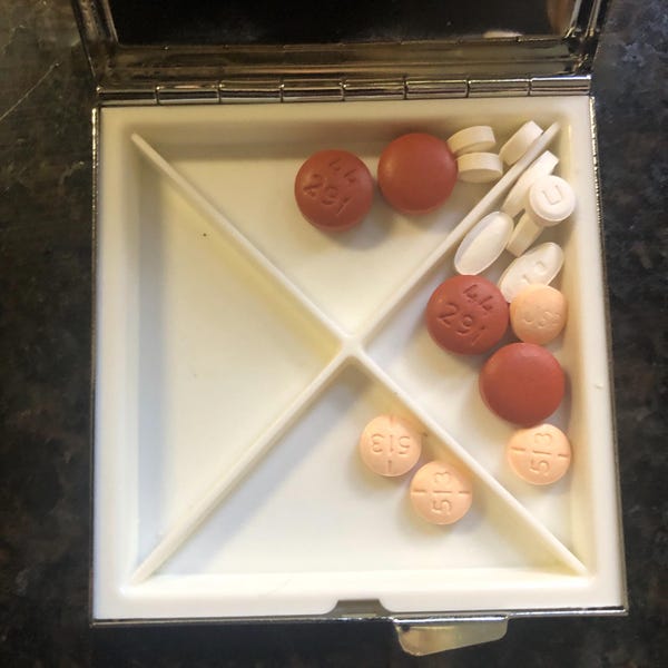 PBS002 - Square Pill Box - Art Nouveau Tile Design. - Etsy