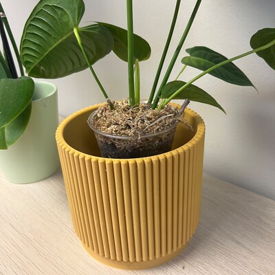 Mid-century Ribbed Planter With Drainage and Saucer in Shiny Copper, 3D ...