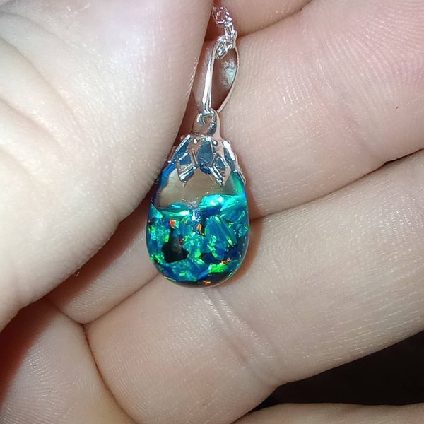 Australian 10mm Floating Opal Necklace - Etsy