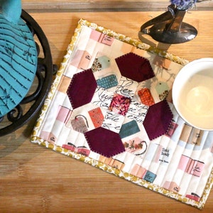 Bzzzzzz Mini Quilt Pattern by Whole Circle Studio | Etsy