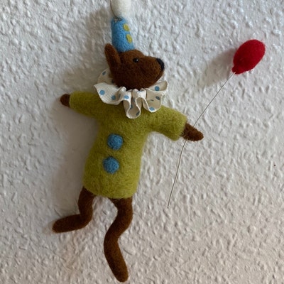 Felt and Dandy Dancing Bear Needle Felting Kit - Etsy