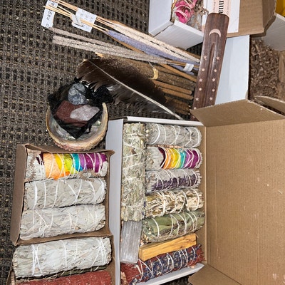 Beginner Smudge Kit Gift Box With Feather Abalone Shell Dish - Etsy