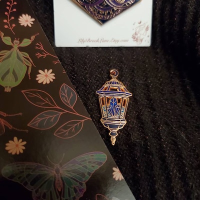 Deep Sea Crystal Lantern Glitter Enamel Pin Sea Witch Collection - Etsy