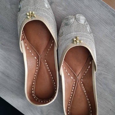 Gold Punjabi Jutti for Ladies Jutti Shoes Punjabi Shoes Handmade Shoes ...