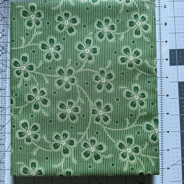 Montana Primrose Quilt Pattern- Edyta Sitar Fabrics Laundry Basket ...