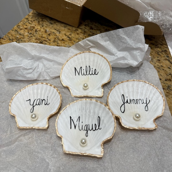 Scallop Shell Place Cards, Wedding Place Cards With Custom Names - Etsy
