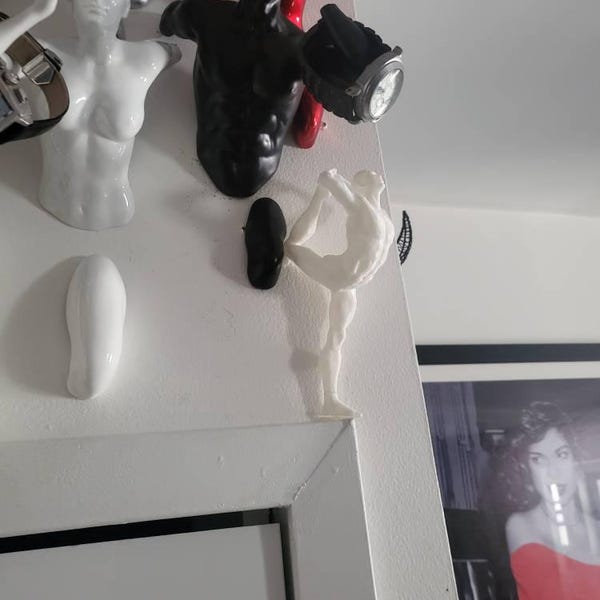 Low Poly Muscular Man Statue | 3D Printed Modern Minimalist Sculpture ...