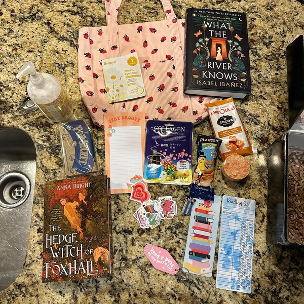 Large Book Lovers Box - Etsy