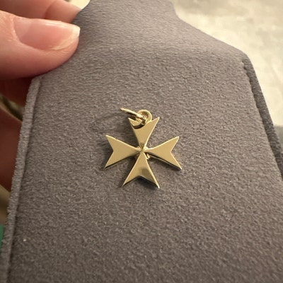 Solid 9ct Gold Opera House Charm Pendant - Etsy