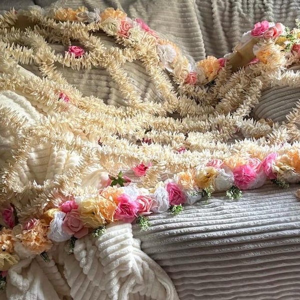 Nikah Pardah Partition Set of Blossom Flower Garlands, Fabric & Flower ...