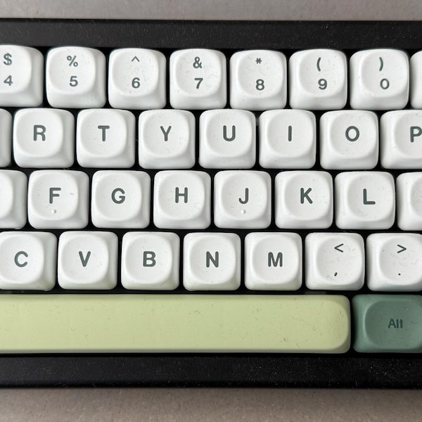 CK67 Mechanical Gaming Keyboard - Black & White Minimalistic Keycaps ...