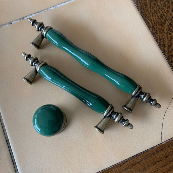 Classic Antique Bronze Cabinet Handles, Cabinet Hardware, Dresser Pulls ...