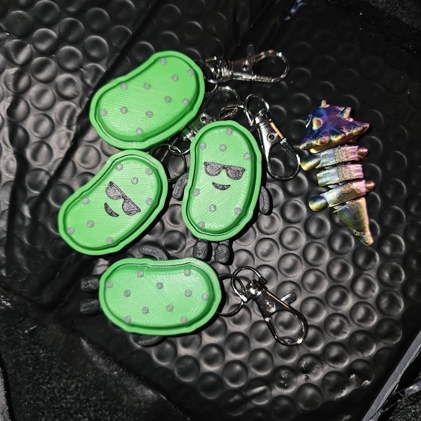 Pickle Fidgets! - Clicker Fidget Keychains - 3D Printed Fidgets - Etsy
