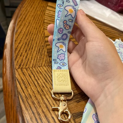 Bug Keeper 3.5 Inch Shaker Acrylic Charm Critter Keeper Keychain Nature ...