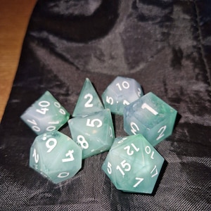 D20 Skull Geode 33mm Dice Sharp Edge, D&D Dice Set for Dungeons and ...