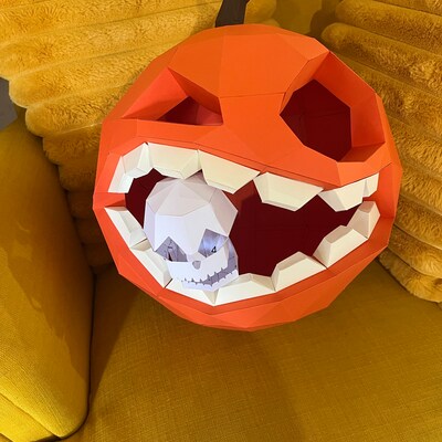 Papercraft Bee and Hive on a Branch, Low Poly Bee and Hive Template ...