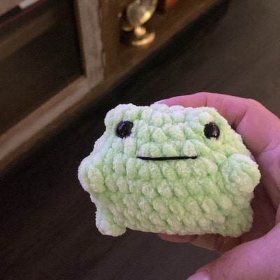 Ted the Thick Toad, Free NO-SEW Crochet Amigurumi PDF Pattern, Small ...