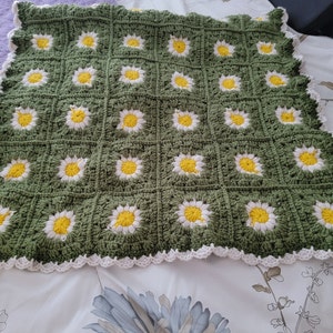 Crochet Daisy Granny Square Blanket Pattern, Daisy Blanket Pattern ...