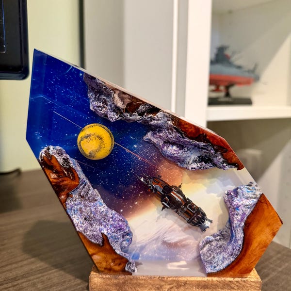 Rocinante Ship Resin Lamp: Sci-fi Space Night Light, Rocinante Space ...