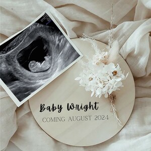 EDITABLE Simple Pregnancy Announcement Bouquet of Flowers Aesthetic ...