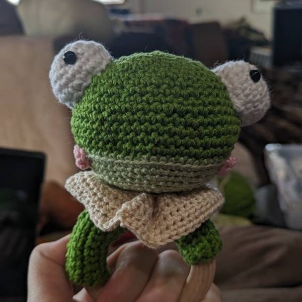 PATTERN ONLY: Frog Baby Rattle | Frog Amigurumi Toy | Frog Toy Tutorial ...