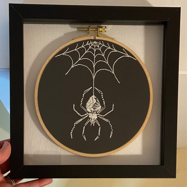 Halloween Orb Weaver Embroidery Pattern: Spooky Spider (PDF Pattern) - Etsy