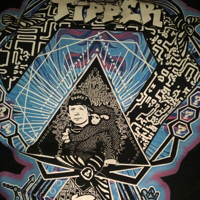 Black Tipper T-shirt - Etsy