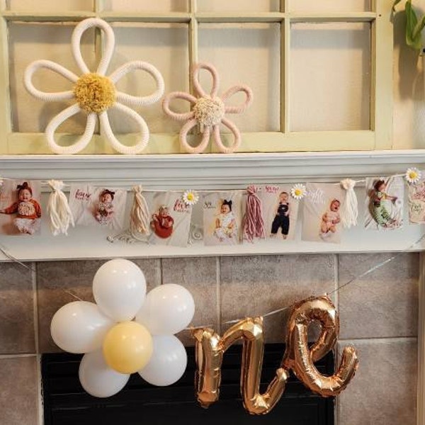 Retro Daisy Daisy ONE Banner | Gold Script Letters With Daisy Flower O ...