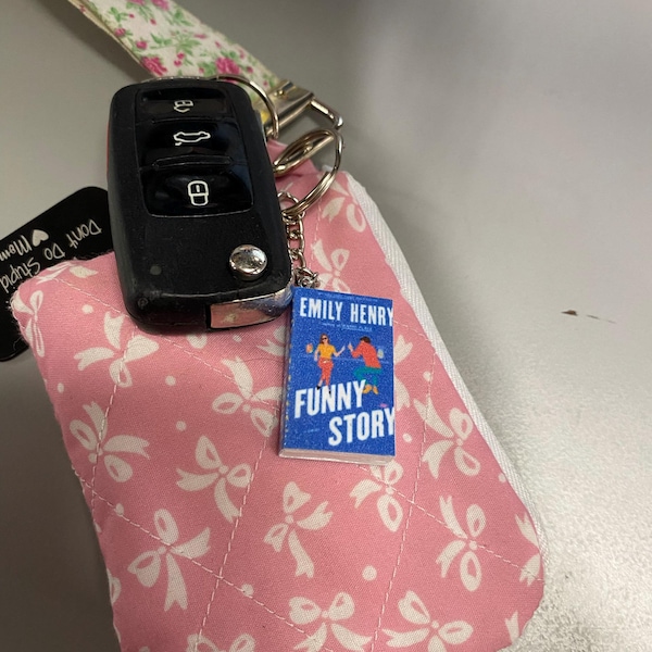 Custom Mini Book Keychain - Etsy