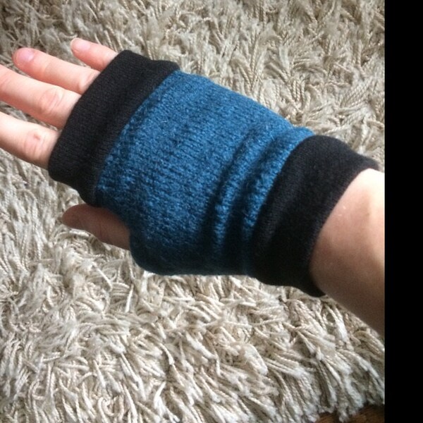 Purple Short Fingerless Gloves Corset Hand - Etsy