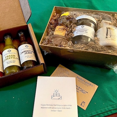 B&p's Wisco Classics Gift Set Strawberry Rhubarb Jam, Clover Honey ...