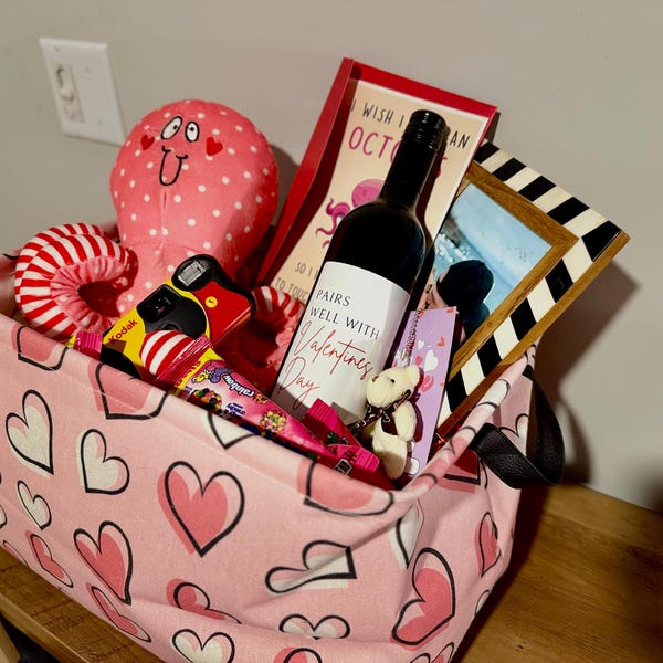 Table Seating Wine Bottle Labels, Printed Seat Labels, Wine Bottle ...