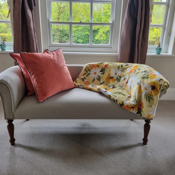I'M NEW!! Occasional Small Sofa, Bench, Seat Covered in a Printed Blue ...