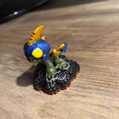 Drobit Mini Skylanders Trap Team Figure - Etsy