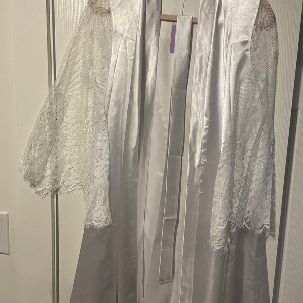 Burgundy Bridesmaid Satin Robe Black Lace Dressing Gown Kimono Robes ...