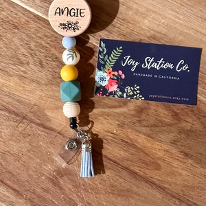 Personalized Badge Reel // Silicone Beaded ID Badge Holder // Office ...