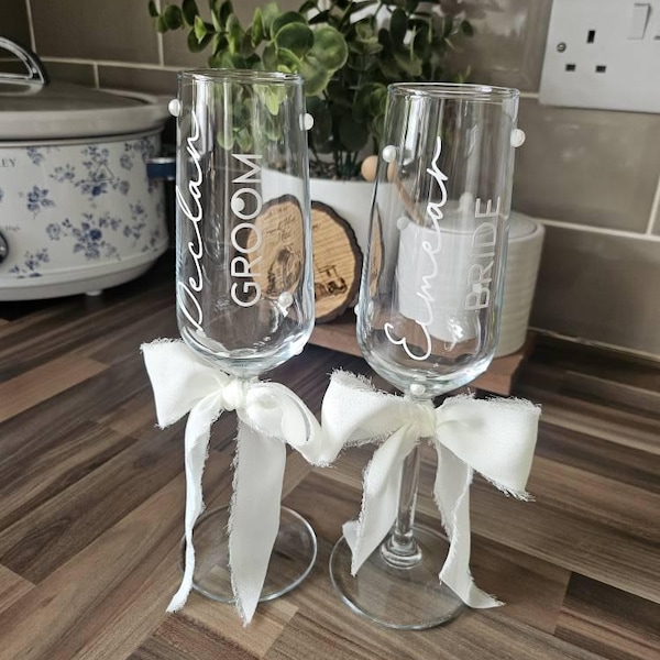 Personalised Pearl Flute, Champagne Glass, Champagne Flute, Bridesmaid ...