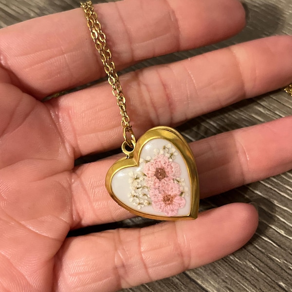 Pressed Flower Heart Photo Locket Necklace | Personalized Locket ...