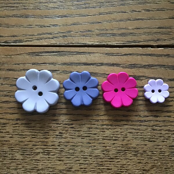 Petal Flower Shaped Buttons - 3 Sizes (5pk), Made in Italy - Etsy