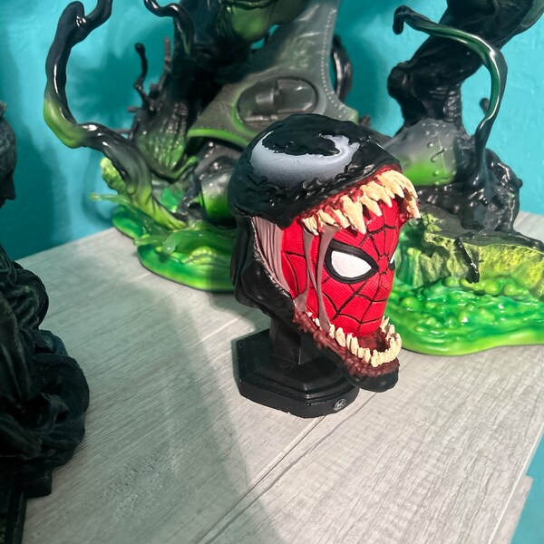 Spiderman/venom Head Bust With Stand, Marvel Spiderman Fan Art Decor ...