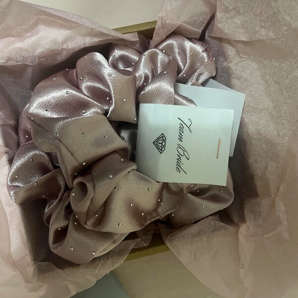 Personalised Wedding Favour Tags, Alcohol Tags, We Tied the Knot ...