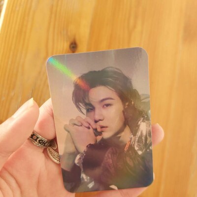 BTS Lucky Draw PC Vending Machine: V1 Holographic Photocard ONE Random ...