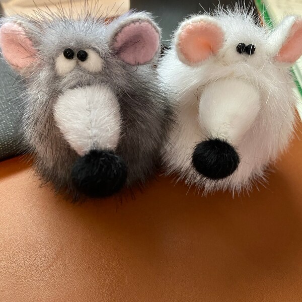 Little White Mouse Puppet for Finger Theater. Finger Puppet Mouse ...