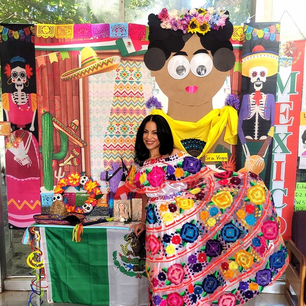 Traditional Chiapas Mexican Dress. Ideal Dress for Folkloric Dance, Quinceañeras and Events ...