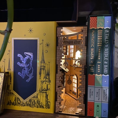 Book Nook Based on a Popular Horror Book by Stephen King and Filmed by ...