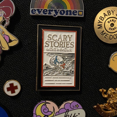 Retro 80s Final Fantasy 1 NES Inspired 8-bit Enamel Pin Red Mage Lapel ...