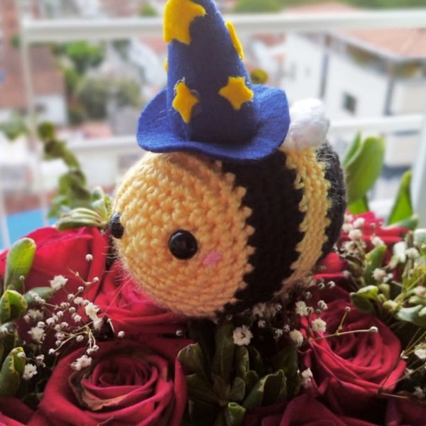 Small Crochet Bee Amigurumi Plushie, Cute Yellow Bee Doll, Cottagecore ...