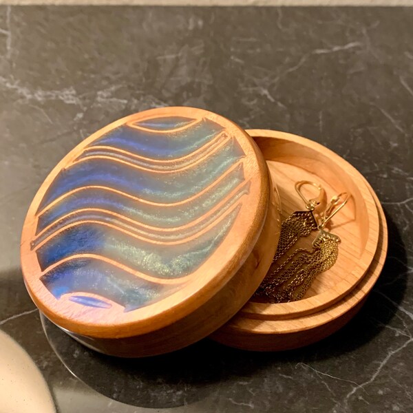 Modern Style Lift-top Box. Handmade Box. Artisan Box. 9.25″ X 6″ X 5 ...