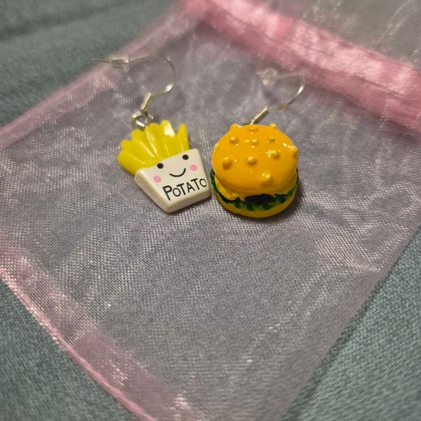 Light Bulb Dangle Earrings, Fun Funky, Dangle, Dangler Retro Earrings ...