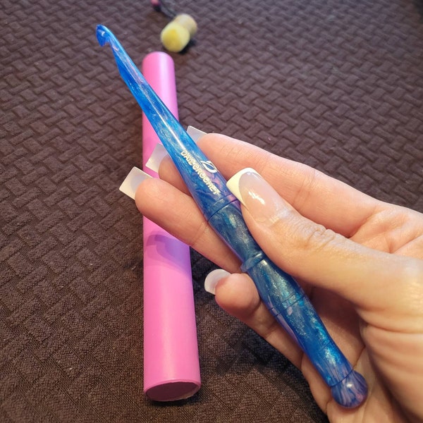 Pink & Blue Resin Crochet Hook Custom Ergonomic Resin Crochet Hook ...